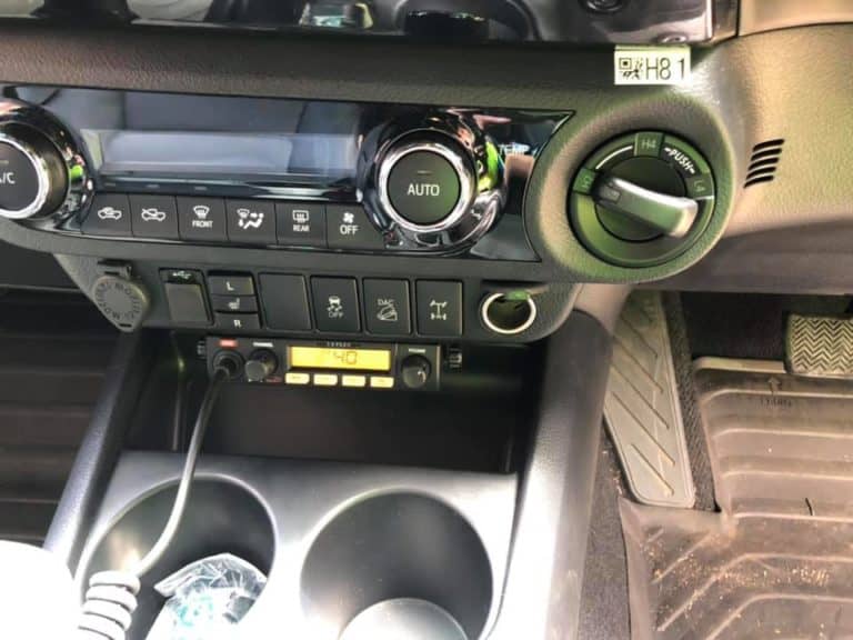 Dual battery system with canopy Wiring panels - Redarc bcdc charger ...